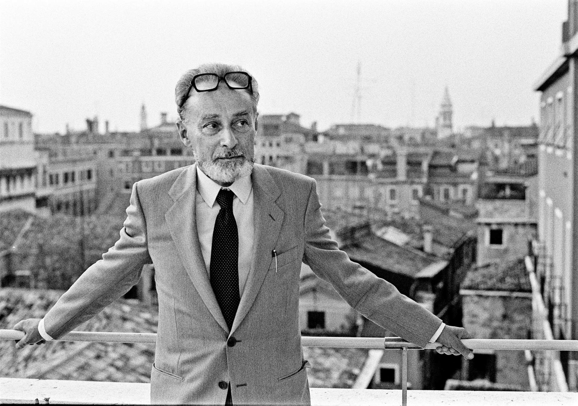 Primo Lévi : "Honte" et "Communiquer", son expérience d'Auschwitz - Ce ...